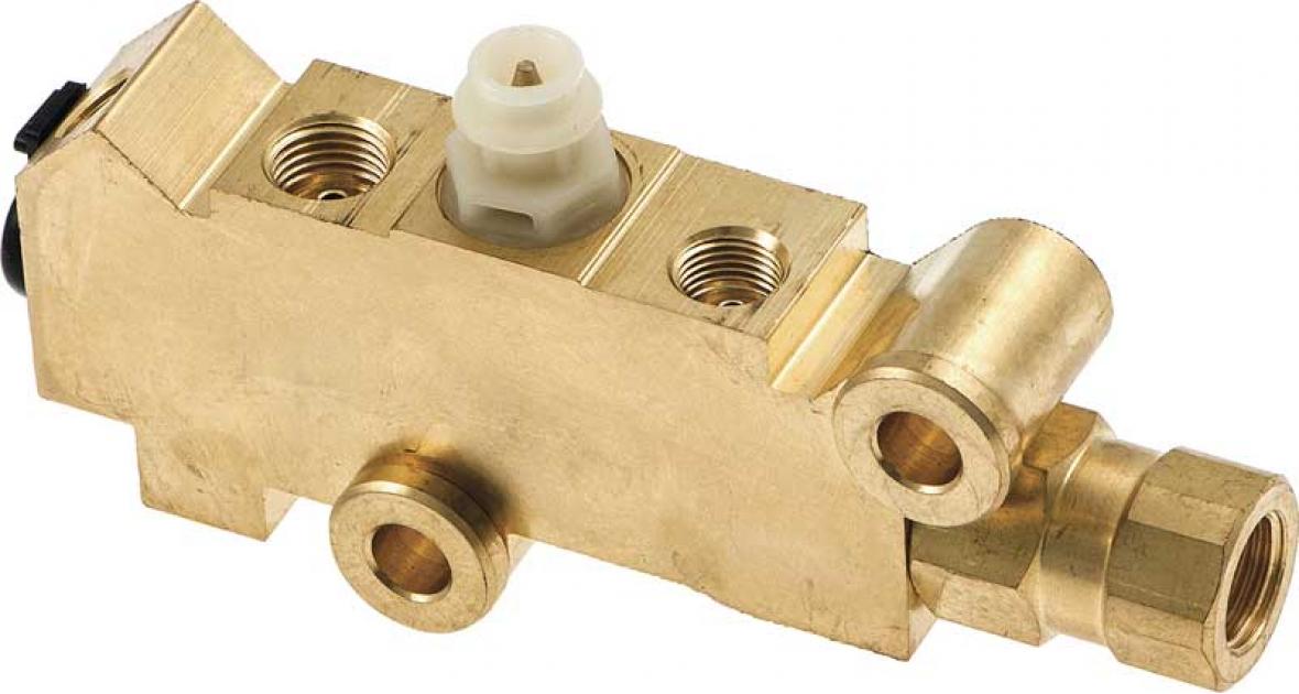 OER Disc/Drum Brake Combination Valve PV71 | Chevelle Depot